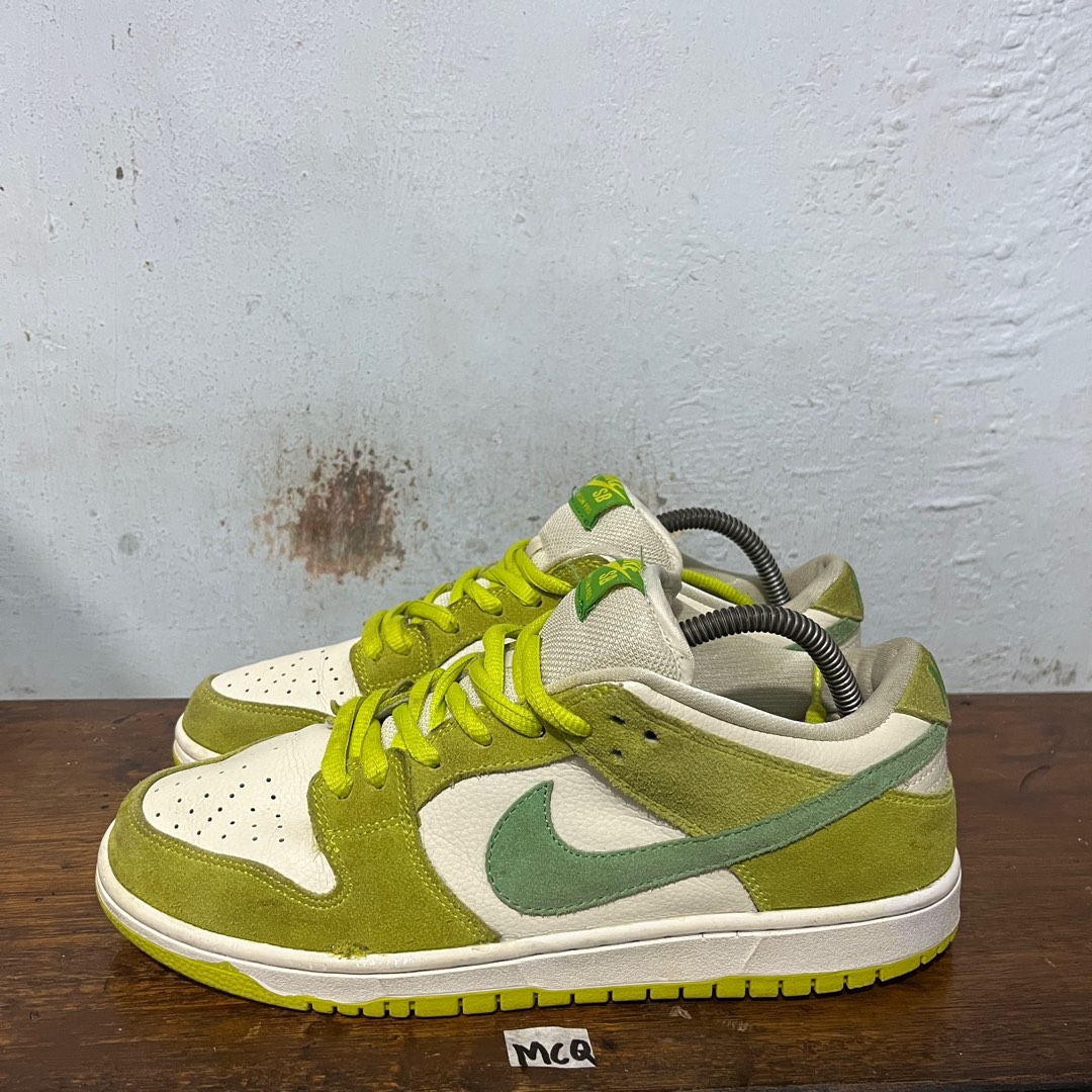 Sepatu second branded nike sb green apple size 42, Fesyen Pria, Sepatu ...