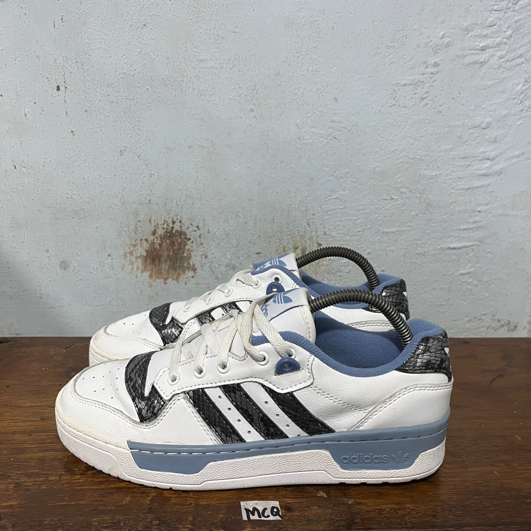 Sepatu second ori adidas rivalry 86l ow size 42, Fesyen Pria, Sepatu ...