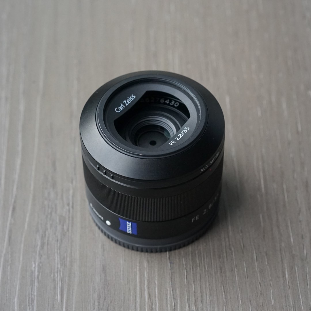 Sony FE 35mm f2.8 Zeiss lens, Photography, Lens & Kits on Carousell