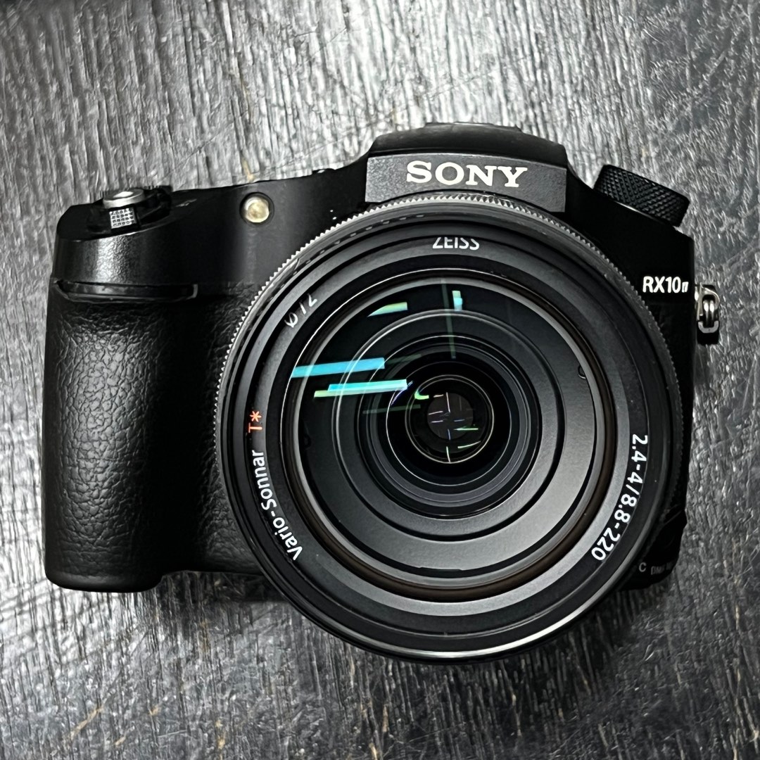 Sony RX10 IV, Photography, Cameras on Carousell