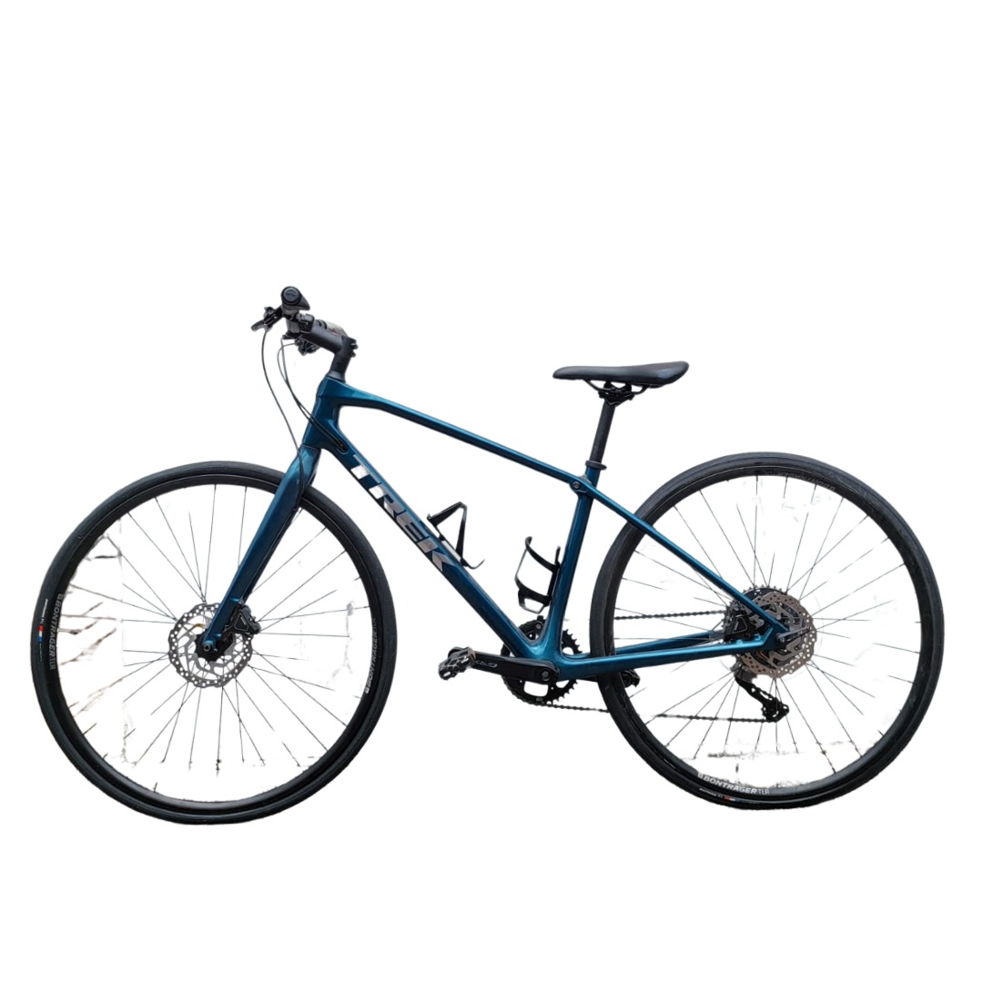 Trek FX4 Carbon Fibre Hybrid Bicycle 11 Speed, Sports Equipment ...