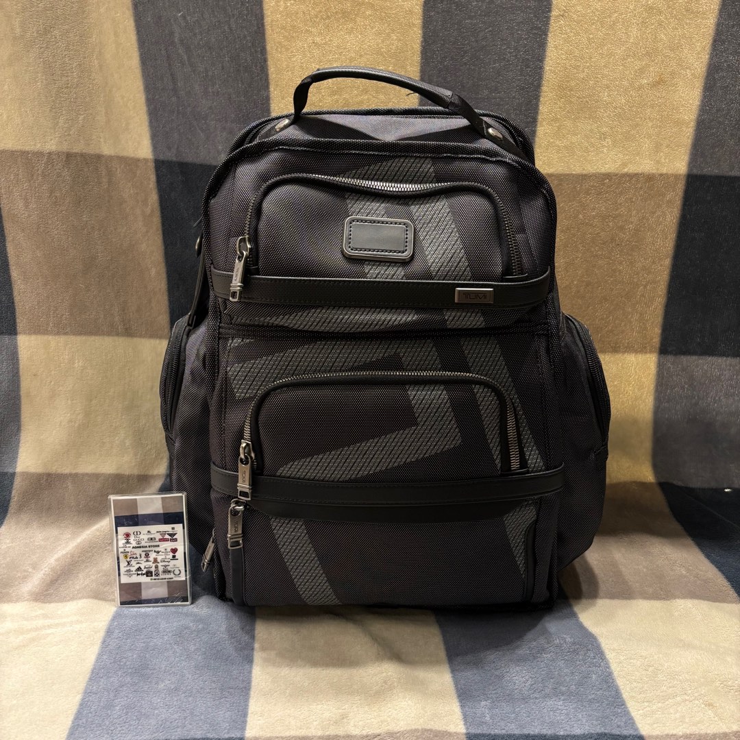 Tumi Backpack, Barang Mewah, Tas & Dompet di Carousell