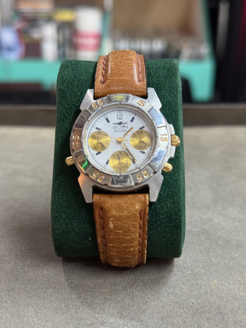 Vintage Sector ADV 2500 Triple Calendar Watch, Women's Fashion, Watches ...