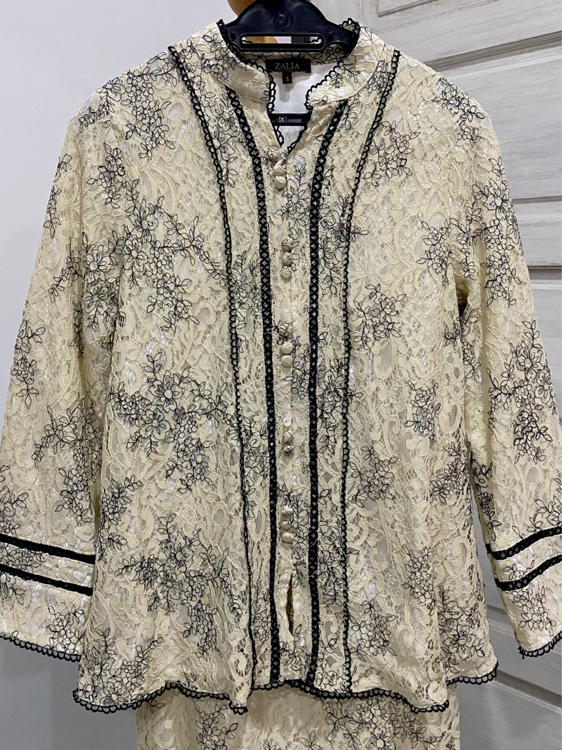 Zalia Babydoll Lace Kurung in Cream, Women's Fashion, Muslimah Fashion ...