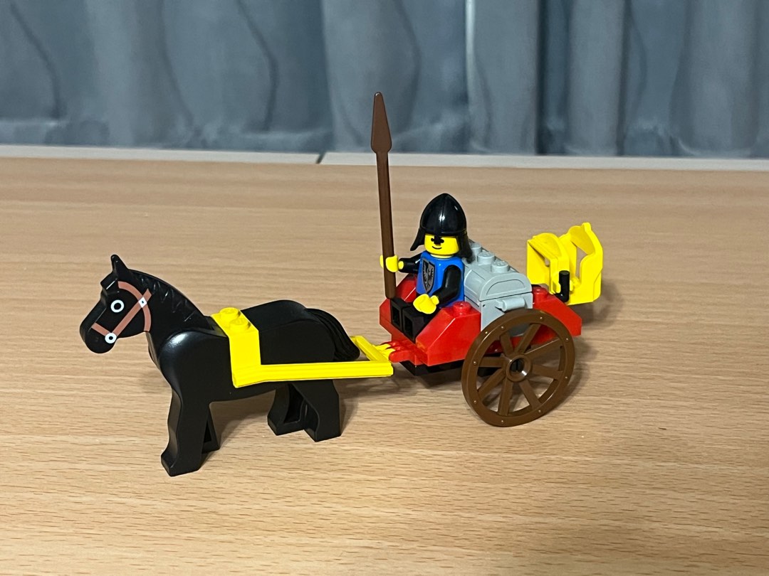 絕版樂高 LEGO 6011 黑鷹馬車 城堡系列, 書籍、休閒與玩具, 玩具、公仔、桌遊在旋轉拍賣