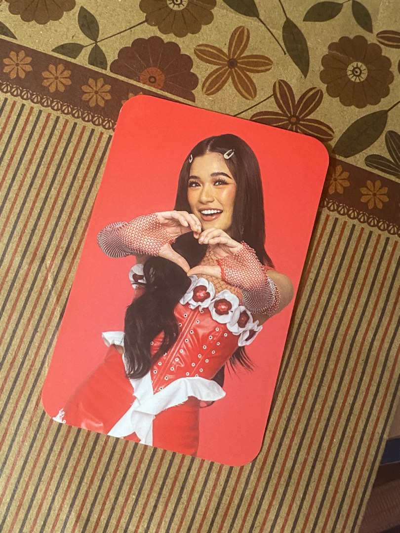 BINI AIAH BURGER Photocard x Jollibee, Hobbies & Toys, Memorabilia ...