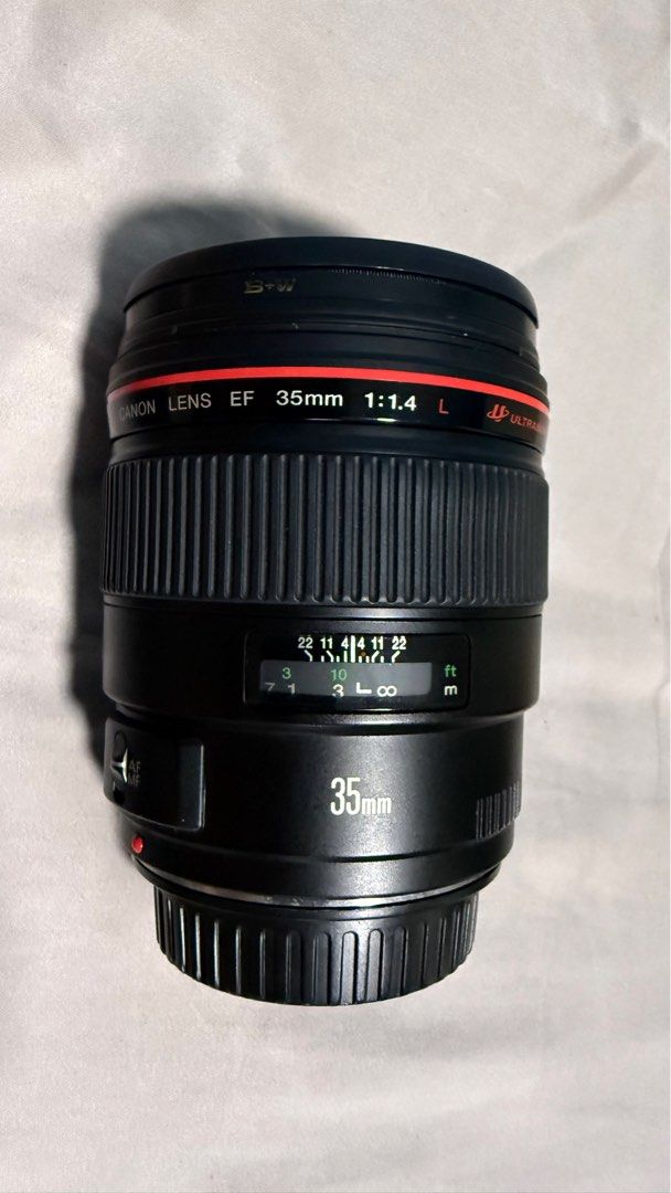 Canon EF 35mm F1.4 L USM with free EF-RF adapter , Photography, Lens & Kits on Carousell