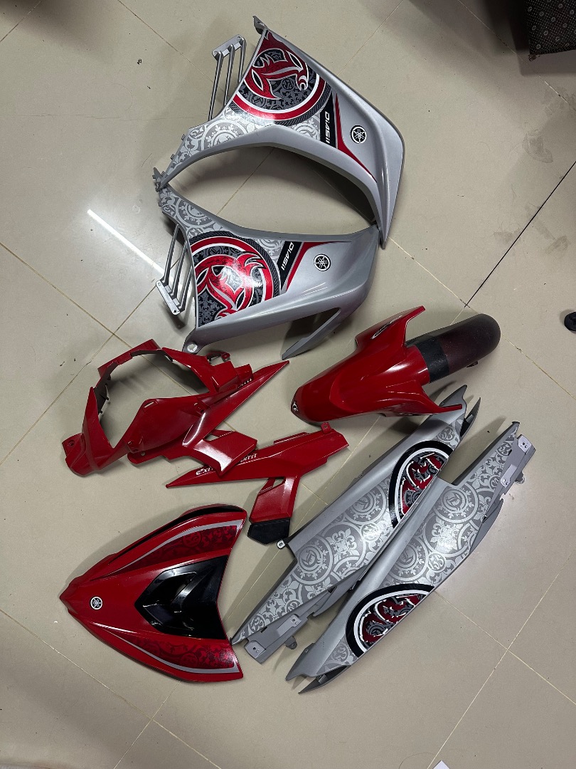 Coveret Batik Merah lc v4-v7, Motorbikes on Carousell