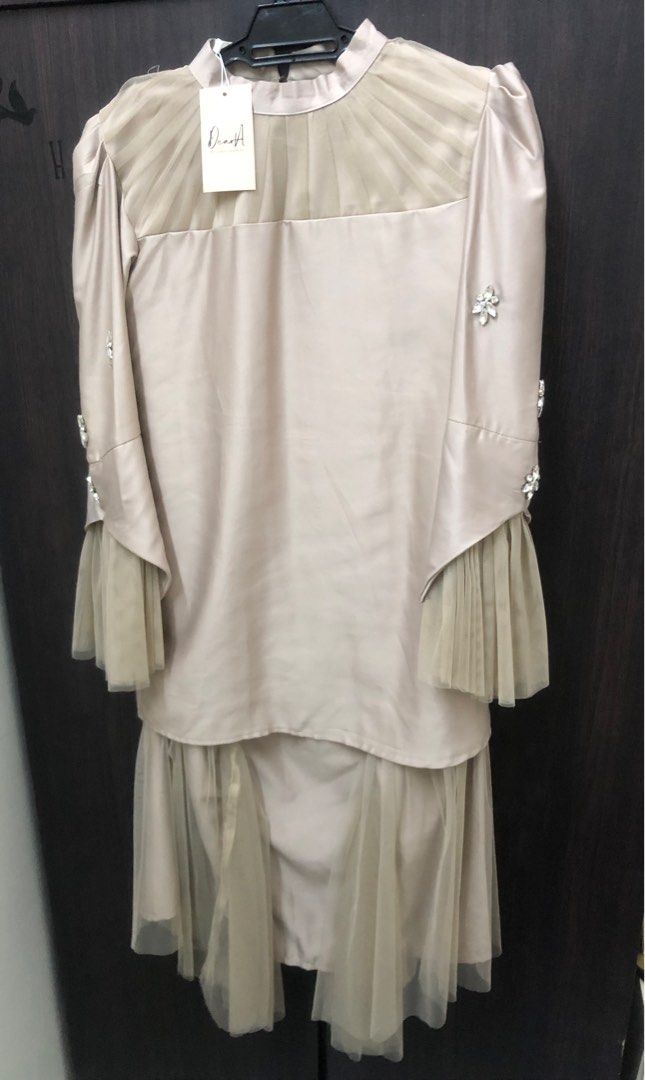 Deara Kurung Nude (Raiya), Women's Fashion, Muslimah Fashion, Baju Kurung & sets on Carousell