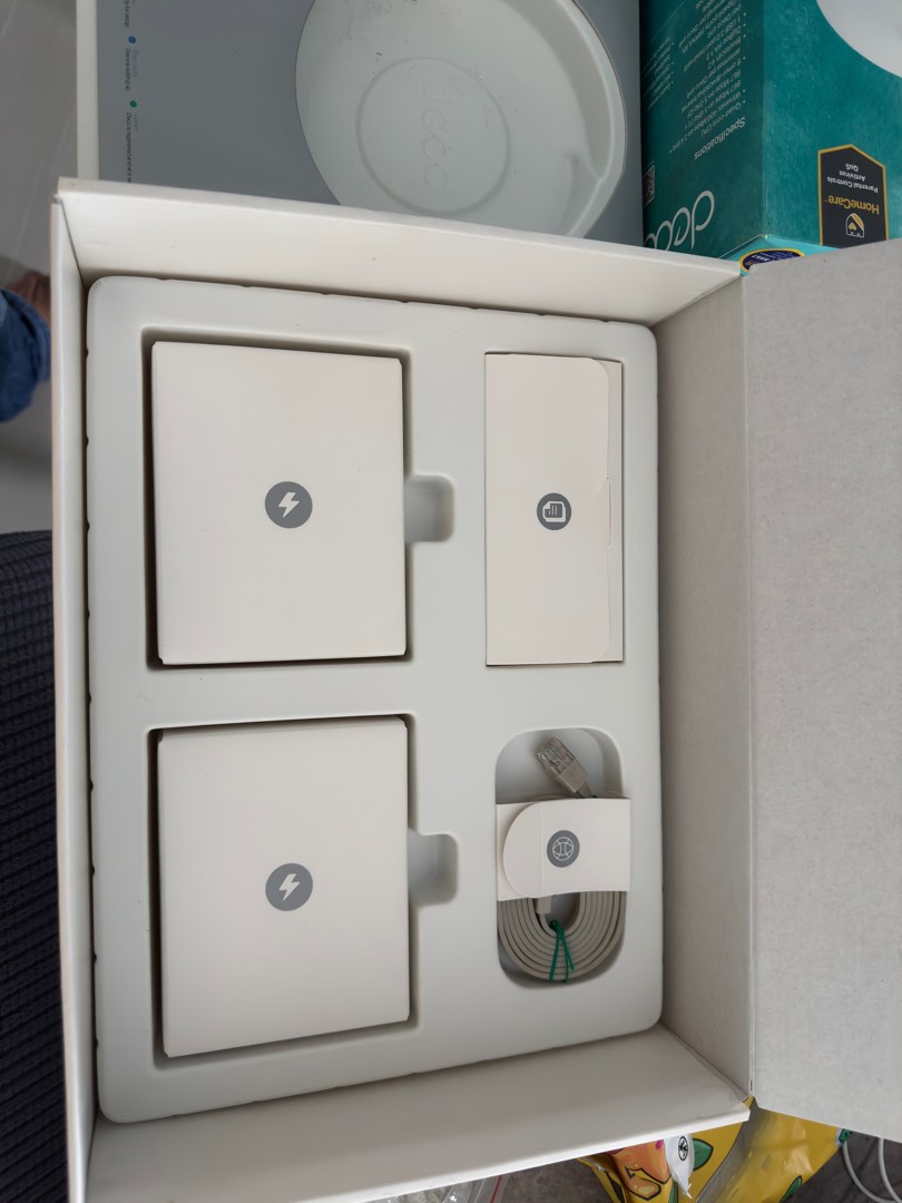 Deco Mesh M9, Computers & Tech, Parts & Accessories, Networking on Carousell