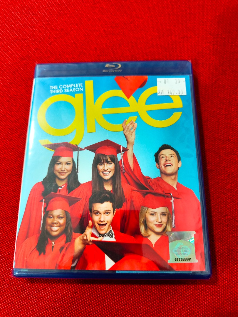 Glee Complete Third 3rd Season Special Features 4 Disc Blu-ray, Hobbies ...