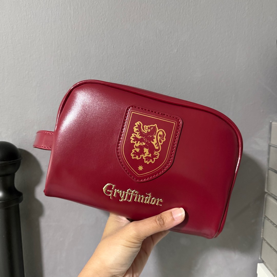 Harry Potter Gryffindor Rectangle Makeup Bag, Women's Fashion, Bags ...