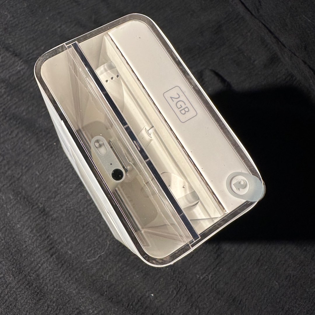 iPod Shuffle 3rd Gen (2GB SILVER), Audio, Portable Music Players on ...