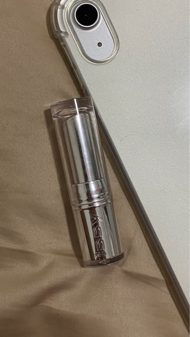 issy solar balm in slick, Beauty & Personal Care, Face, Makeup on Carousell