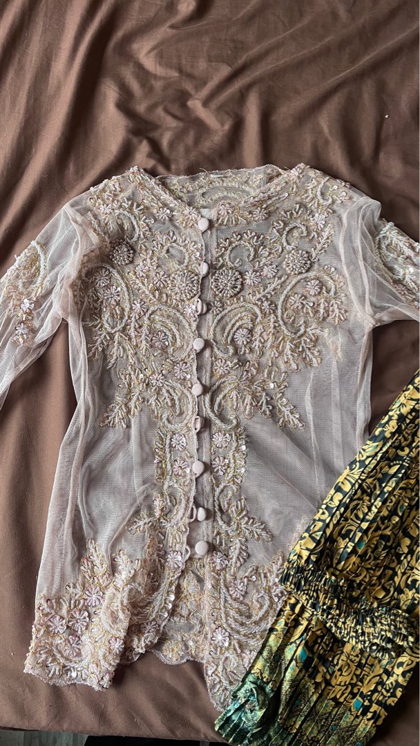 Kebaya Lace Indonesia, Women's Fashion, Dresses & Sets, Traditional ...