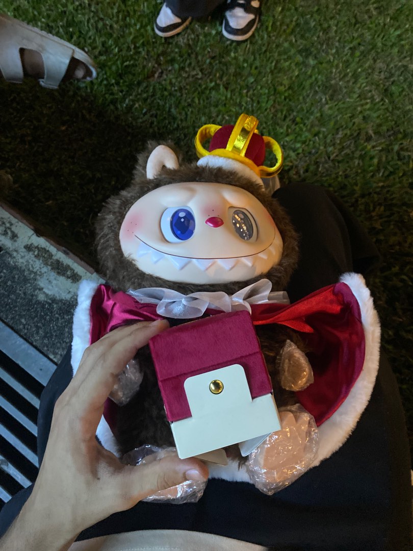 LABUBU The Monster King Let's Checkmate, Hobbies & Toys, Memorabilia ...