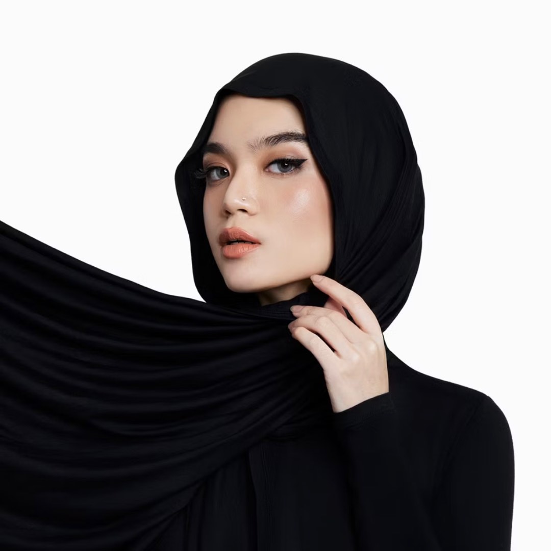 Lafiye Skiv Rou Black, Fesyen Wanita, Pakaian Wanita, Atasan di Carousell