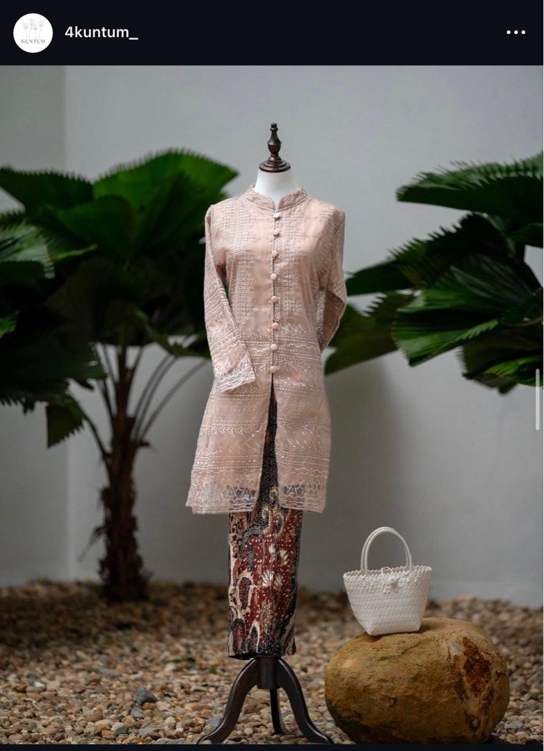 Long Kebaya with Pleated Skirt, Women's Fashion, Muslimah Fashion, Baju ...