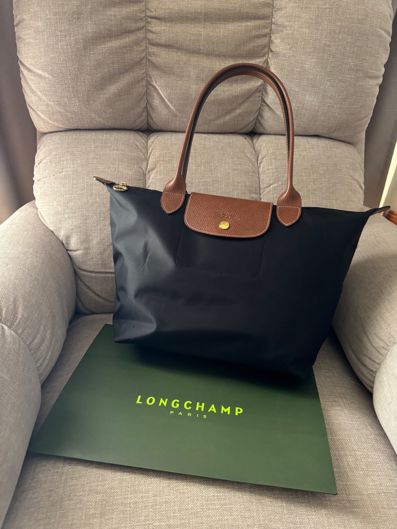 LONGCHAMP LE PLIAGE MEDIUM LONG HANDLE IN BLACK, Luxury, Bags & Wallets ...