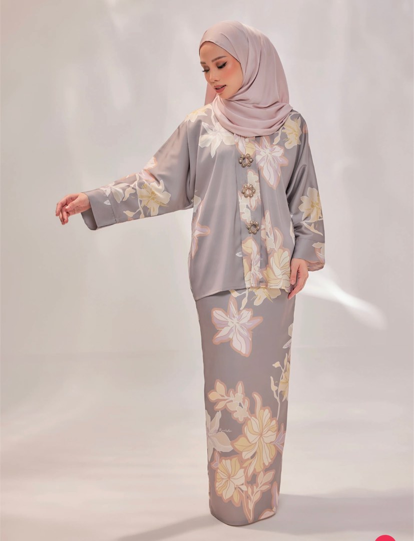 Minimalace Batik Wara Collection, Women's Fashion, Muslimah Fashion ...