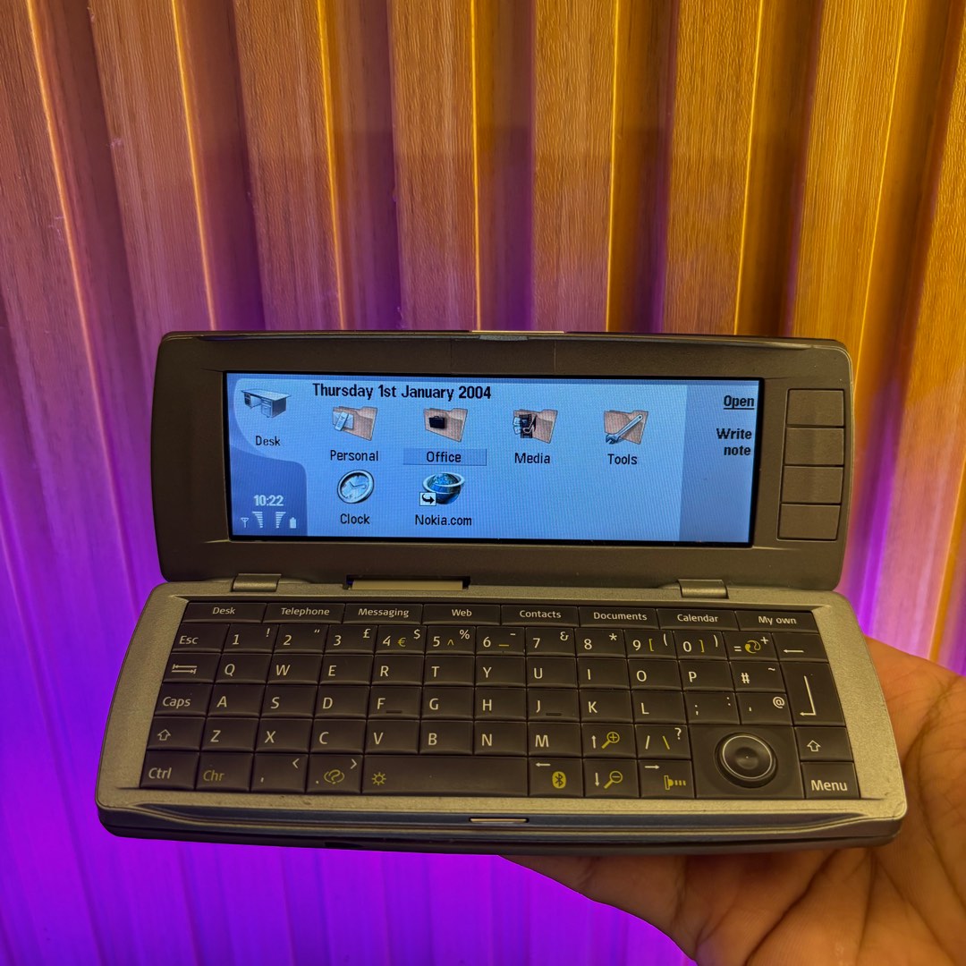 Nokia 9500 Communicator Vintage Business Phone | SlickSmith Technology ...