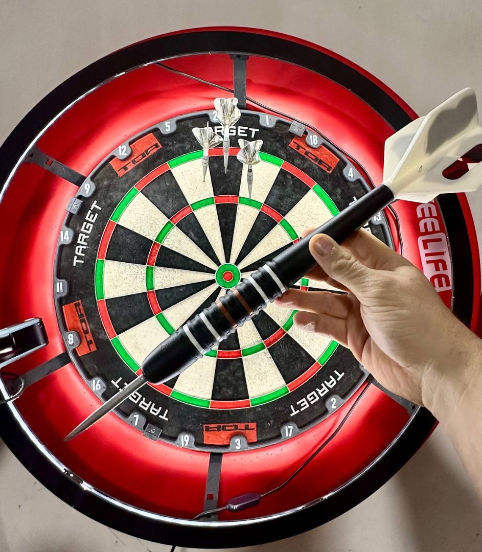 Oversized Dart Display Storage - Functional Display Dart, 興趣及遊戲, 玩具 ...