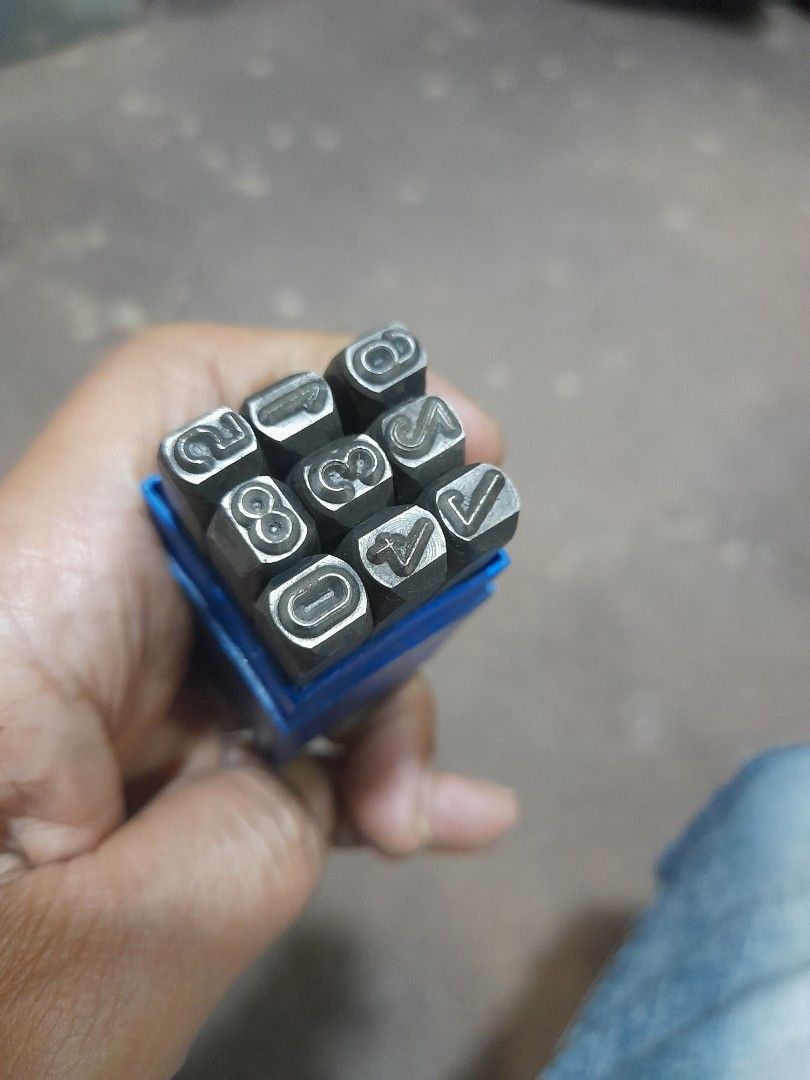 Punches untuk engrave nombor kat barangan besi , soft metal, copper ...