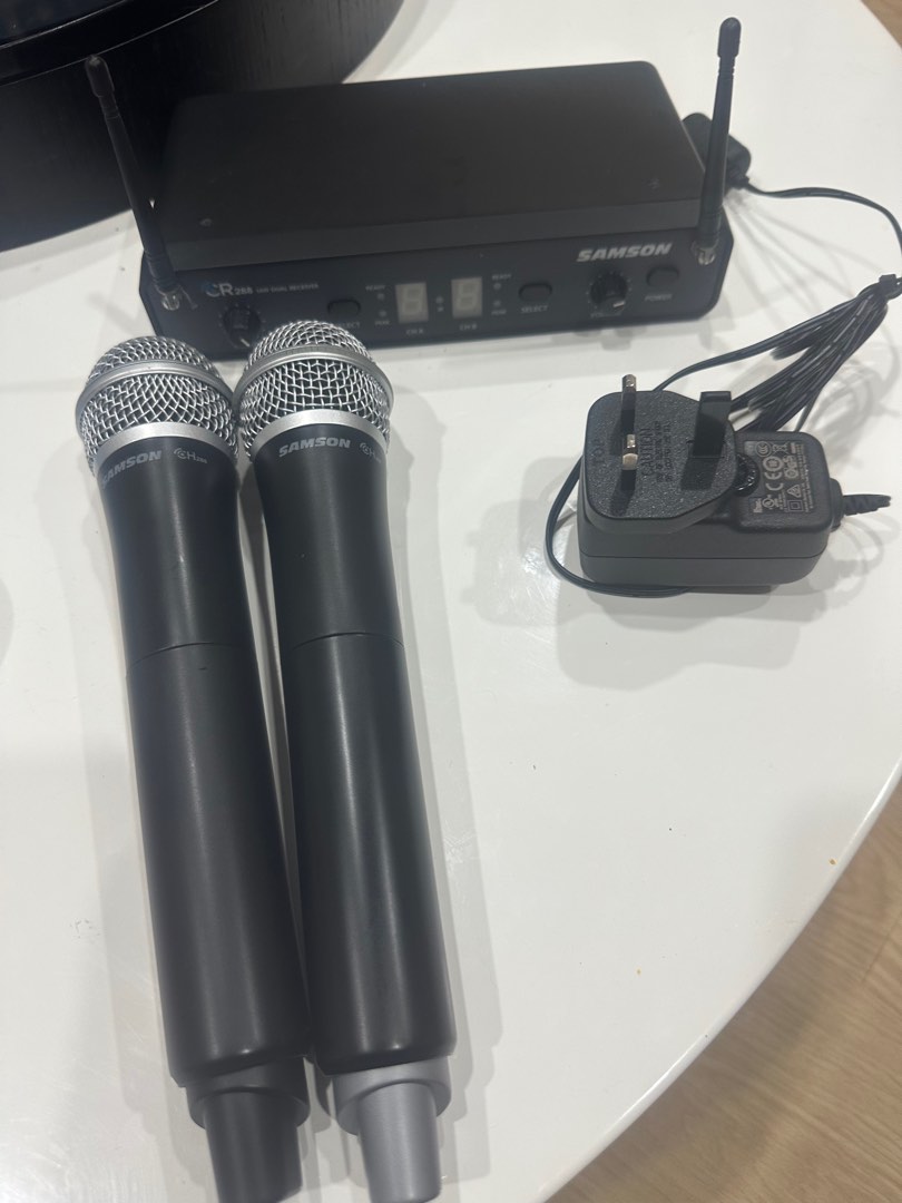Samson wireless mic (1 pair), Audio, Microphones on Carousell