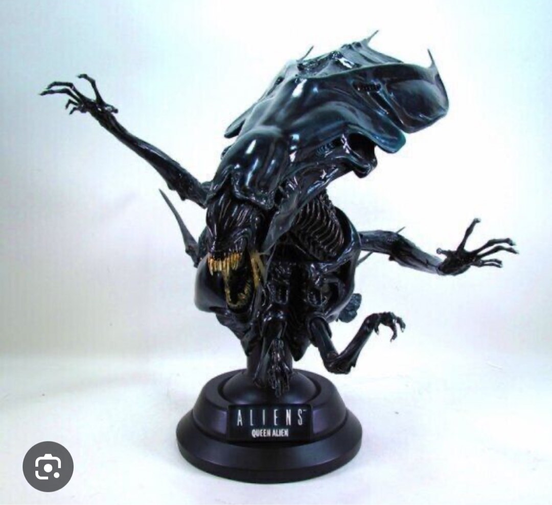 Sideshow Queen Alien Bust, Hobbies & Toys, Collectibles & Memorabilia ...
