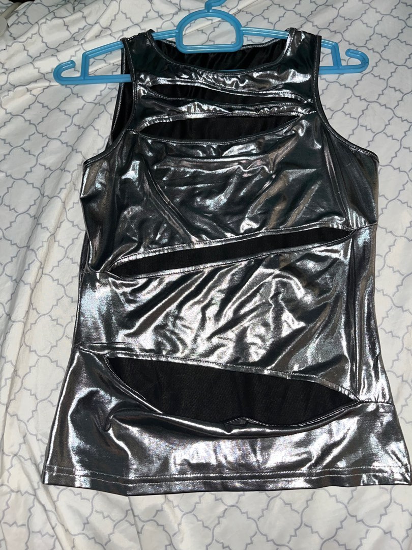 Silver top w/ front cut outs, Women's Fashion, Tops, Blouses on Carousell