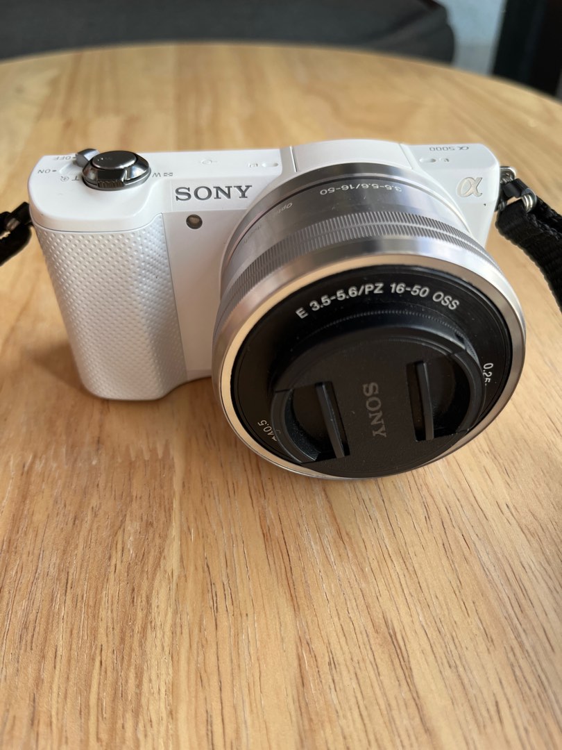 Sony A5000 White, Photography, Cameras on Carousell