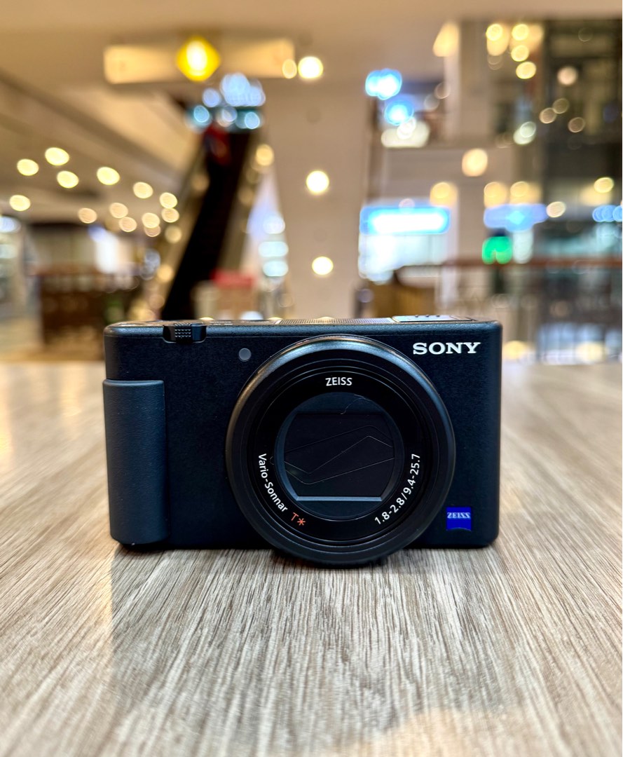 Sony ZV-1 ZV1 Digital Camera (99% new), Photography, Cameras on Carousell