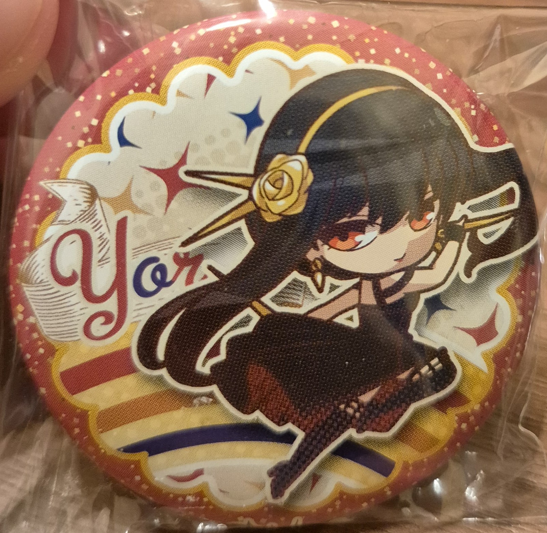 Spy x Family Yor Forger Can Badge, Hobbies & Toys, Memorabilia ...