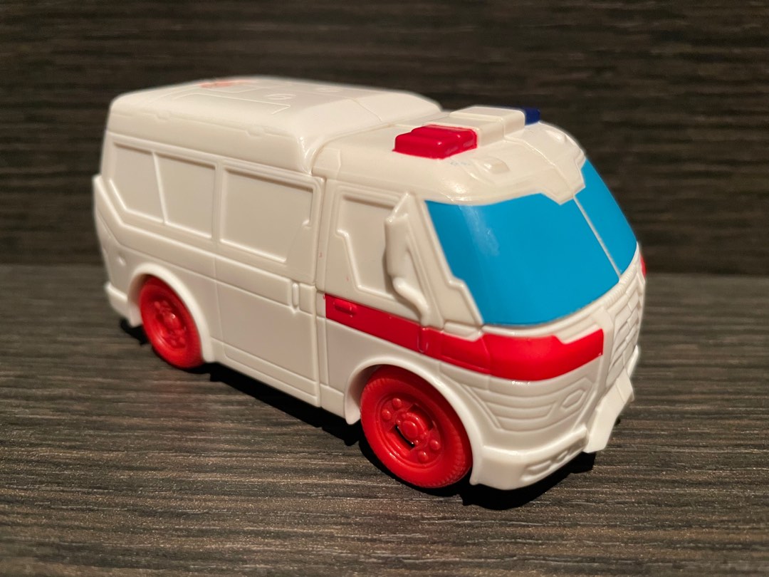 Transformers Authentics Bravo Class Autobot Ratchet, Hobbies & Toys ...