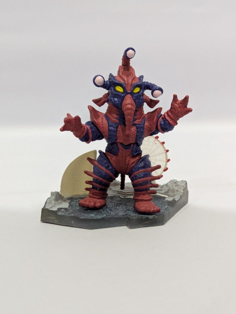 Ultraman Kaiju Super Hipporito Alien Diorama, Hobbies & Toys, Toys ...