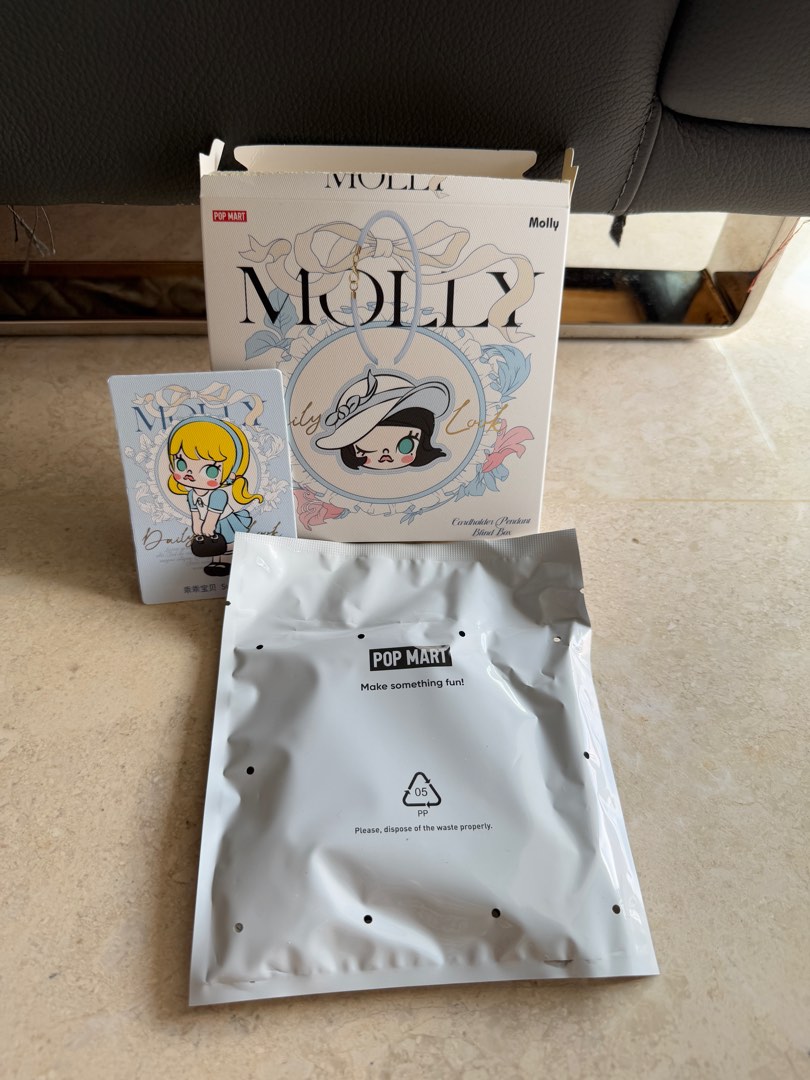 WTS/WTT POPMART MOLLY DAILY LOOK CARDHOLDER BLIND BOX, Hobbies & Toys ...
