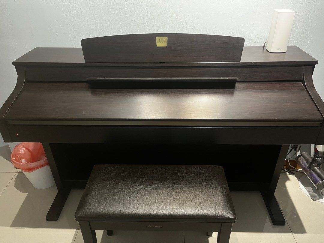Yamaha Clavinova CLP 330, Hobbies & Toys, Music & Media, Musical Instruments on Carousell