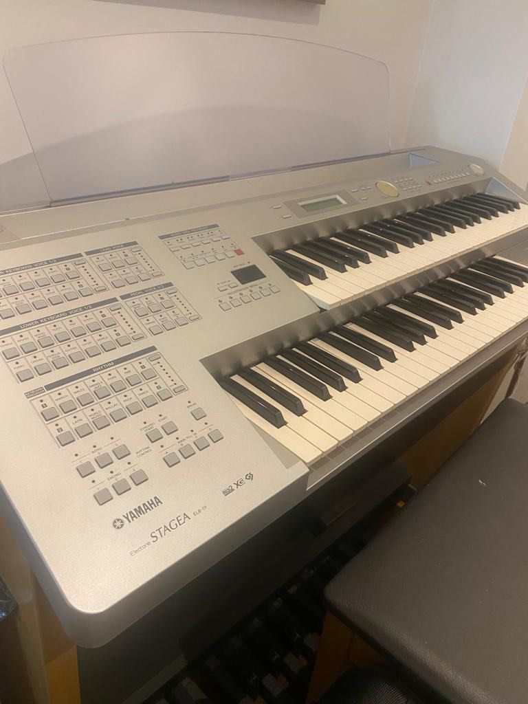 Yamaha Electone STAGEA ELB-01, Hobbies & Toys, Music & Media, Musical ...