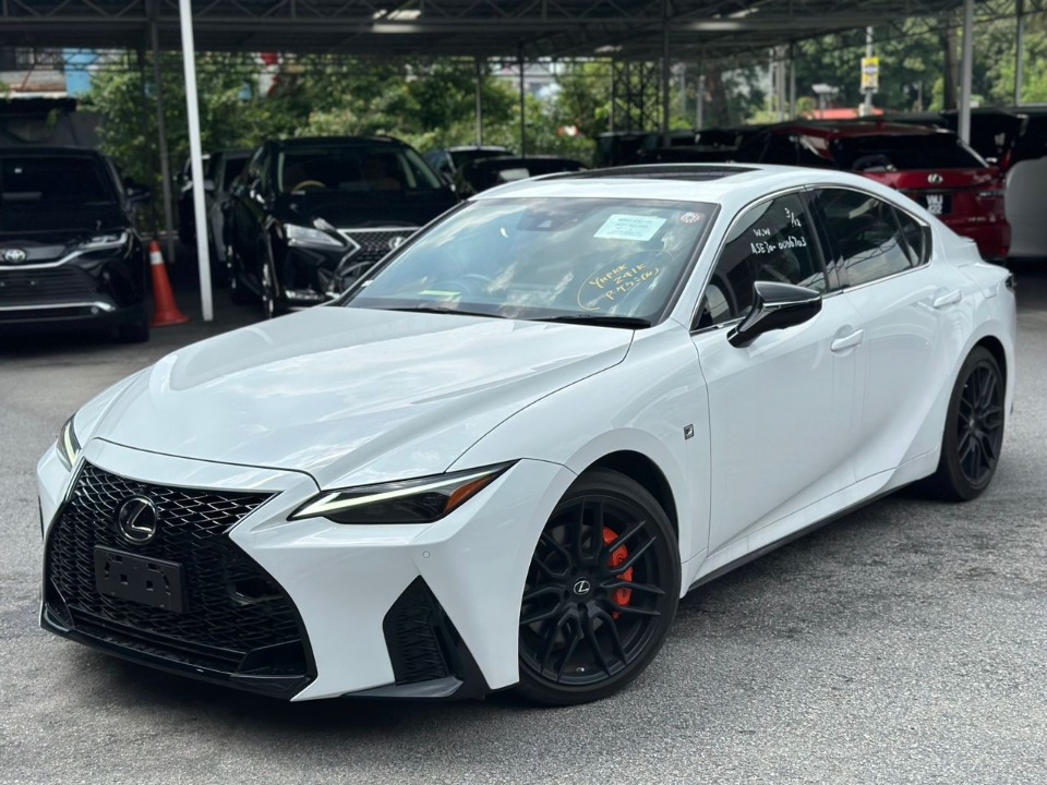 2020 Lexus IS300 T 2.0 F-SPORT (A), Cars, Cars for Sale on Carousell