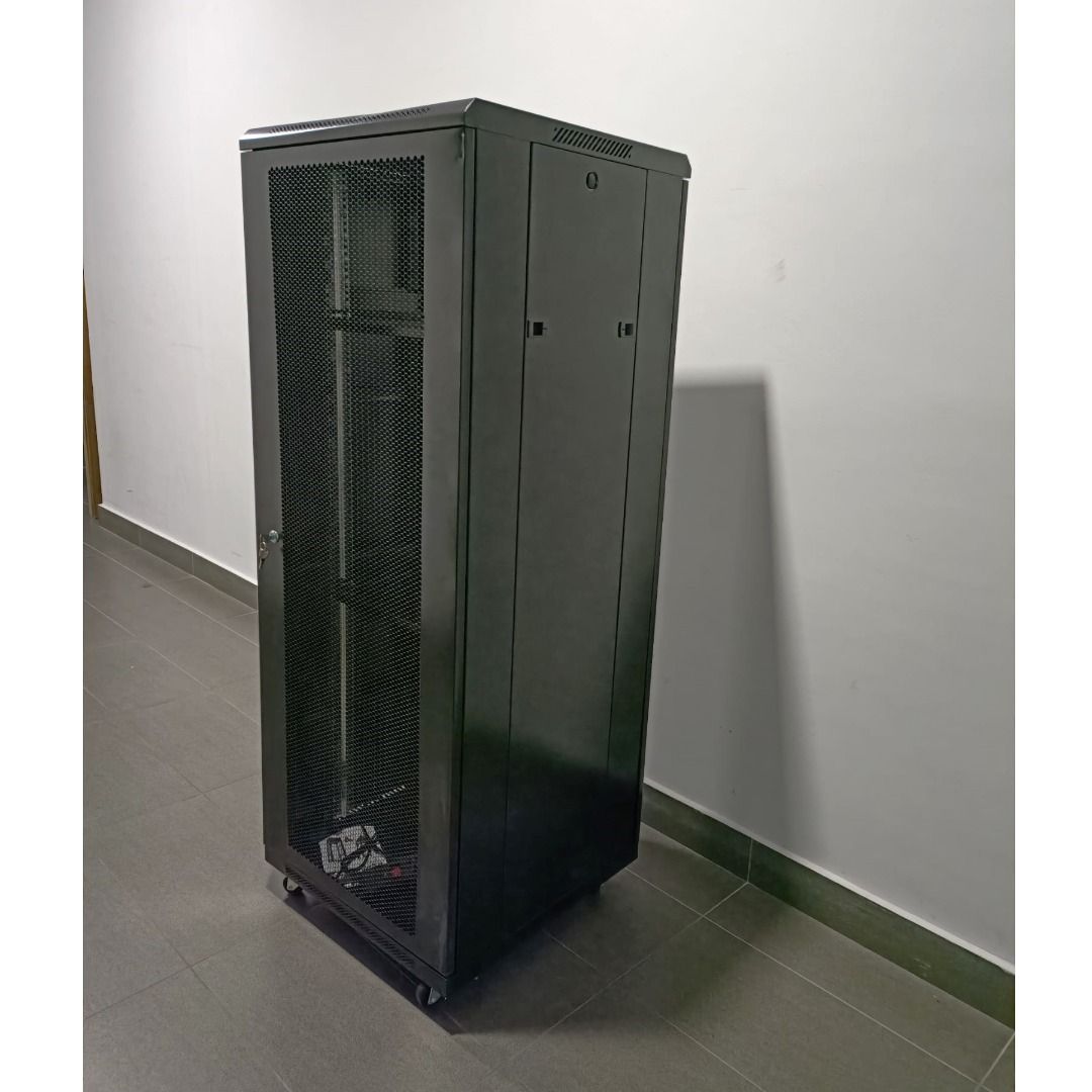 27U 32U Server Mobile rack with honeycomb front and back door/removable ...