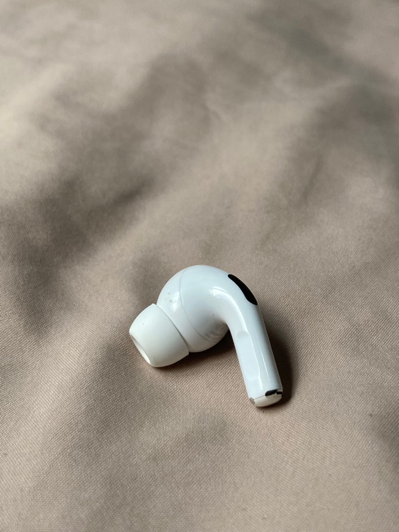 Airpods Pro 2 LEFT Pod Only Replacement, Audio, Earphones on Carousell