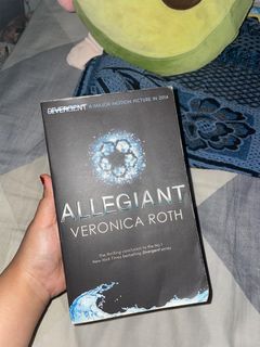 Allegiant by Veronica Roth (Divergent #3), Hobbies & Toys, Books ...