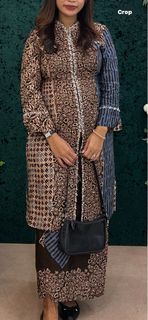 Fern Batik Collective Damia Jubah, Women's Fashion, Muslimah Fashion ...
