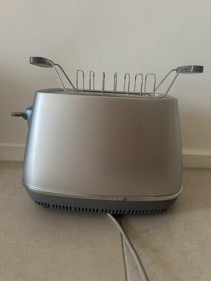 Delonghi Bread Toaster, TV & Home Appliances, Kitchen Appliances, Ovens ...
