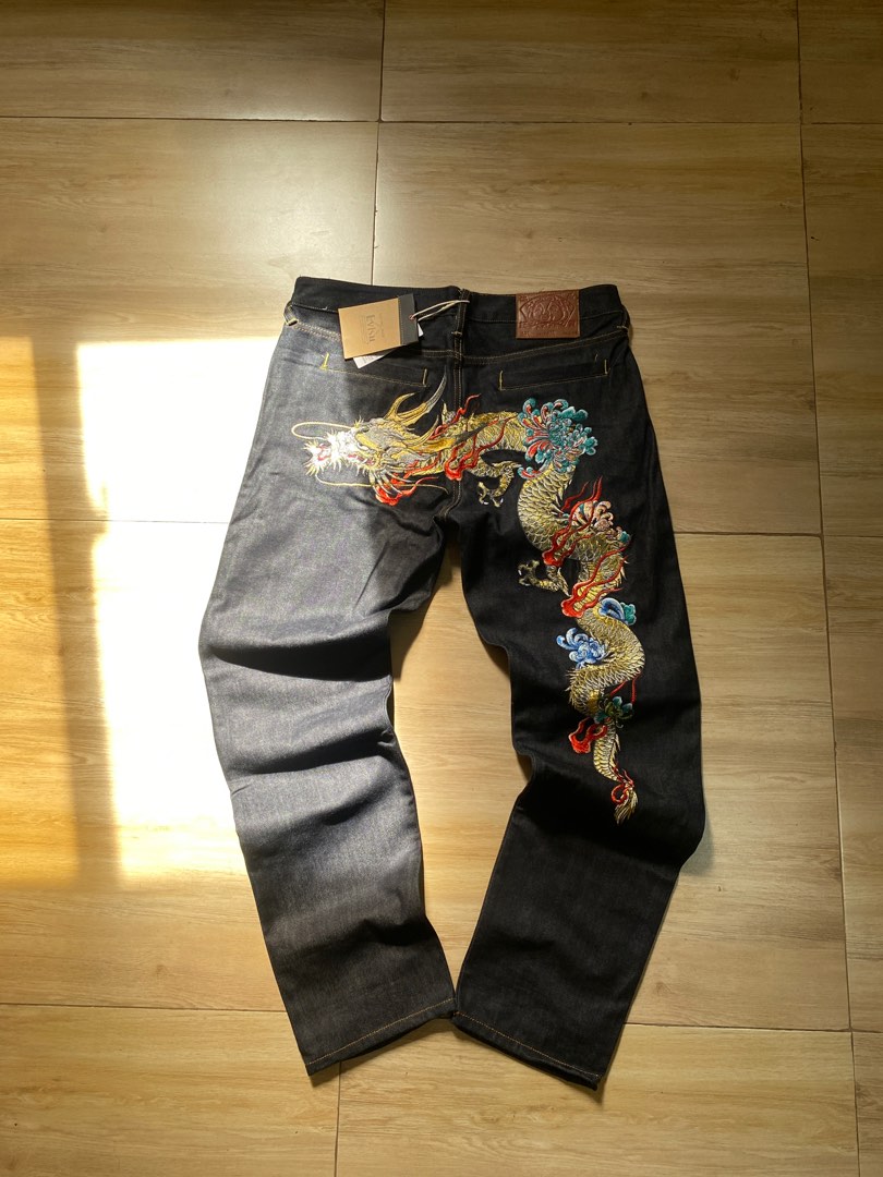 EVISU UKIYO-E DRAGON AND CHRYSANTHEMUM EMBROIDERED, Men's Fashion ...