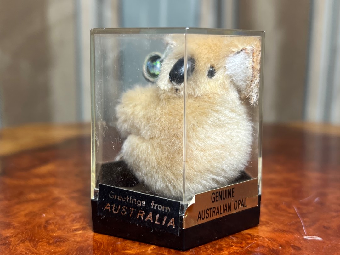 Genuine Australian Opal, Hobbies & Toys, Memorabilia & Collectibles ...