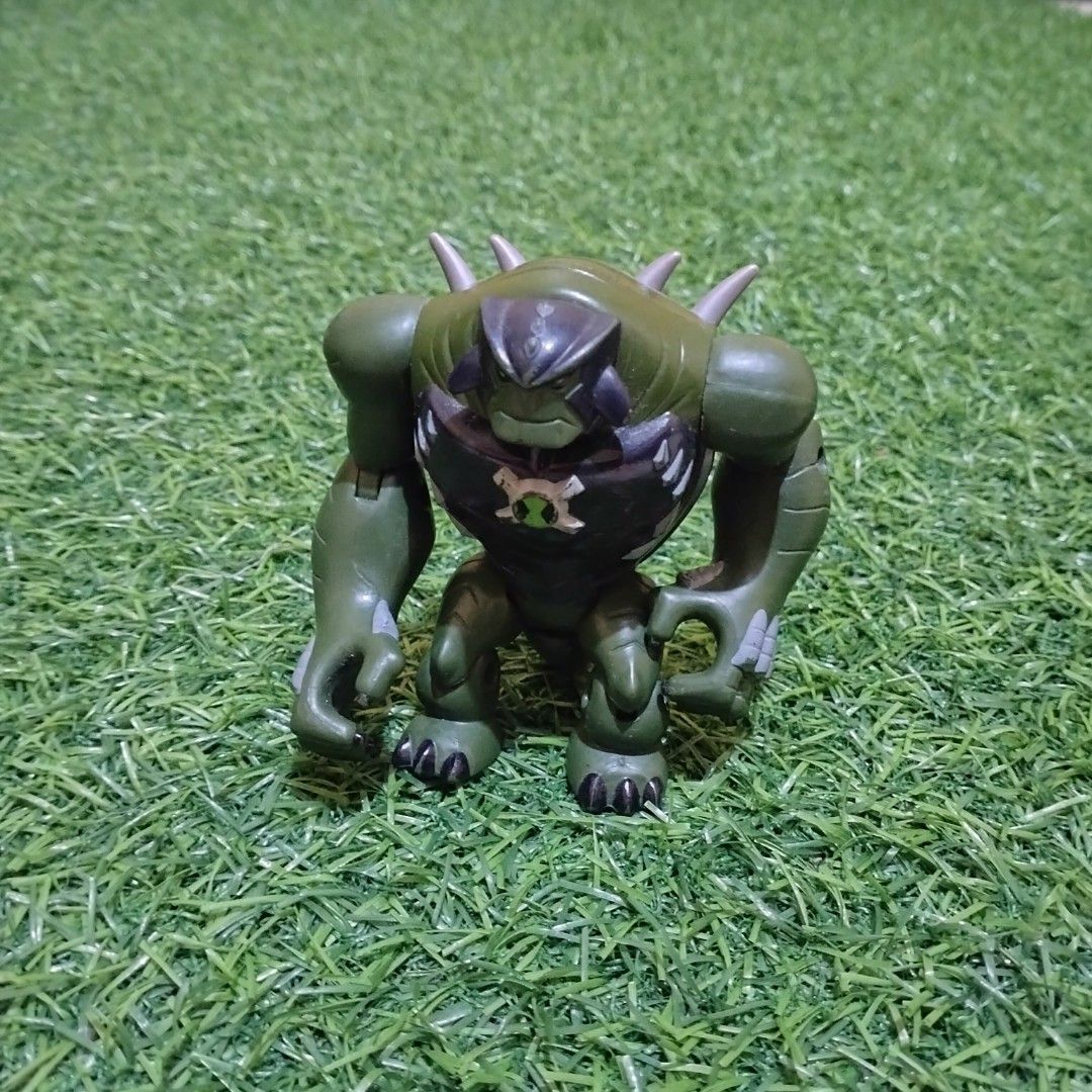 HUMUNGOUSAUR ULTIMATE Figure Ben 10 Official Cartoon Network, Toys ...