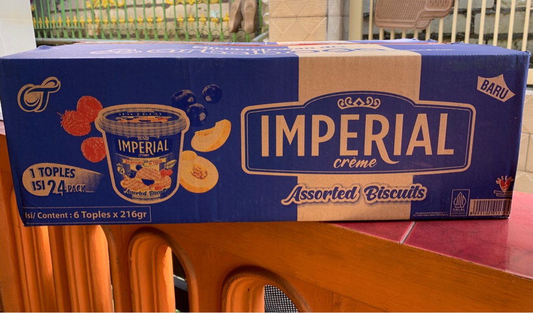 Imperial cookies cream isi 6 kemasan jar, Makanan & Minuman, Makanan ...