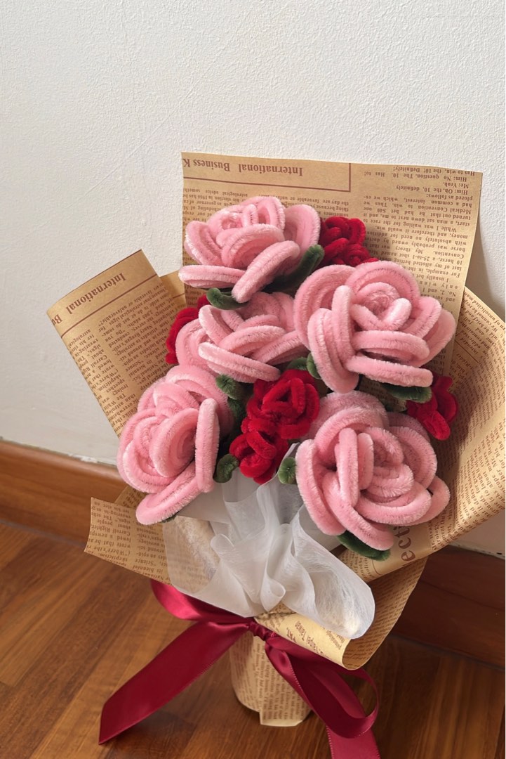 [instock] pipe cleaner Spiral rose bouquet, Hobbies & Toys, Stationery ...
