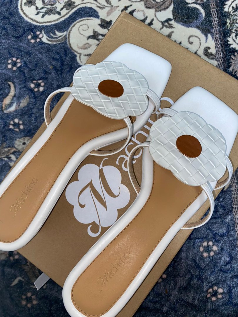 Machino Lady Hana White Heels Glowing Season, Women's Fashion, Footwear ...